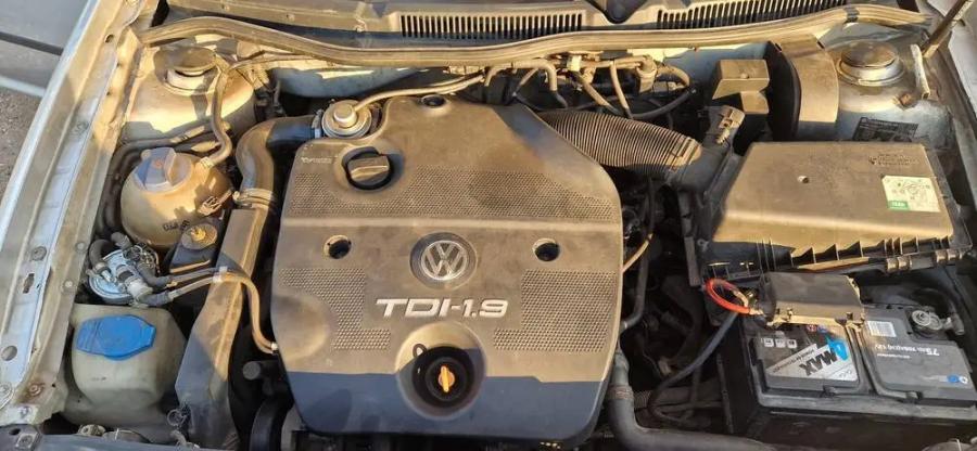 Grey Volkswagen Golf 2000 in Daugavpils, with an engine capacity of 1.90 L and mileage of 379 thousand km for 1050 €, photo 27 on AUTOMOTO.COM.LV