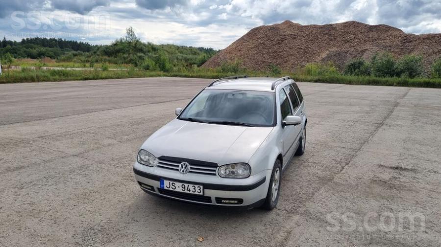 Grey Volkswagen Golf 2000 in Daugavpils, with an engine capacity of 1.90 L and mileage of 432 thousand km for 835 €, photo 6 on AUTOMOTO.COM.LV
