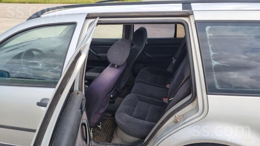 Grey Volkswagen Golf 2000 in Daugavpils, with an engine capacity of 1.90 L and mileage of 432 thousand km for 835 €, photo 9 on AUTOMOTO.COM.LV