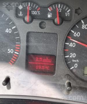 Grey Volkswagen Golf 2000 in Daugavpils, with an engine capacity of 1.90 L and mileage of 432 thousand km for 835 €, photo 12 on AUTOMOTO.COM.LV