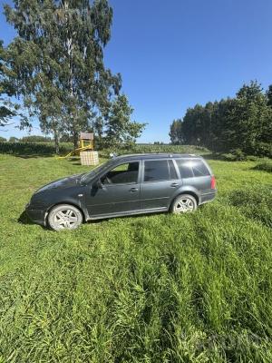 Pelēks Volkswagen Golf 2000 Cēsis, ar dzinēja tilpumu 1.90 L un nobraukumu 370 tūkst. km par 800 €, foto 5 vietnē AUTOMOTO.COM.LV