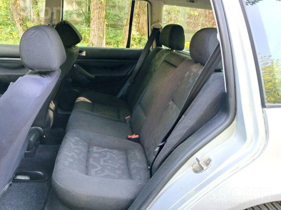 Grey Volkswagen Golf 2000 in Riga, with an engine capacity of 1.40 L and mileage of 0 thousand km for 690 €, photo 8 on AUTOMOTO.COM.LV