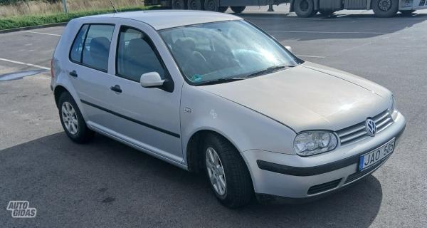 Pelēks Volkswagen Golf 2000 Kauņa, ar dzinēja tilpumu 1.60 L un nobraukumu 181 tūkst. km par 1200 €, foto 3 vietnē AUTOMOTO.COM.LV