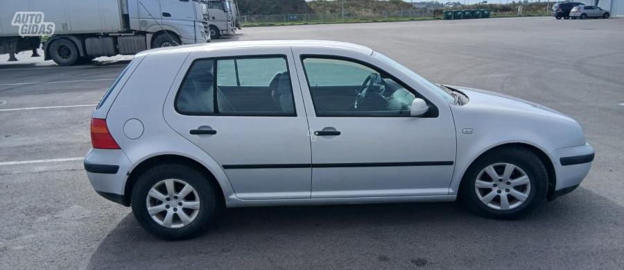 Grey Volkswagen Golf 2000 in Kaunas, with an engine capacity of 1.60 L and mileage of 181 thousand km for 1200 €, photo 5 on AUTOMOTO.COM.LV