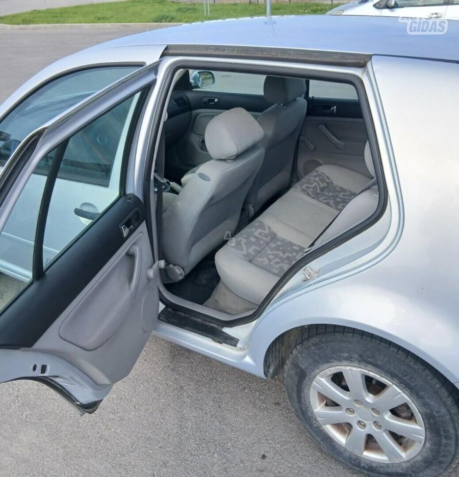 Grey Volkswagen Golf 2000 in Kaunas, with an engine capacity of 1.60 L and mileage of 181 thousand km for 1200 €, photo 9 on AUTOMOTO.COM.LV