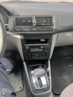 Grey Volkswagen Golf 2000 in Kaunas, with an engine capacity of 1.60 L and mileage of 181 thousand km for 1200 €, photo 13 on AUTOMOTO.COM.LV