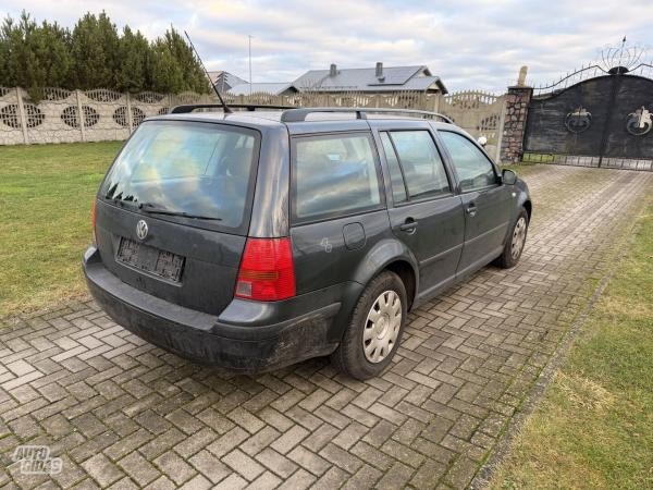 Pelēks Volkswagen Golf 2001 Viļņa, ar dzinēja tilpumu 1.90 L un nobraukumu 330 tūkst. km par 1300 €, foto 4 vietnē AUTOMOTO.COM.LV
