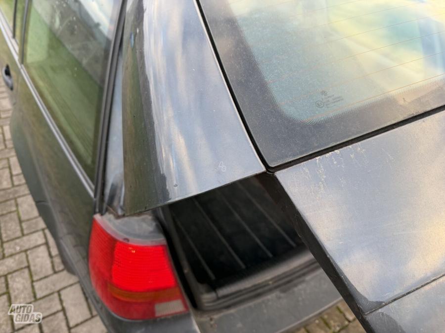 Grey Volkswagen Golf 2001 in Vilnius, with an engine capacity of 1.90 L and mileage of 330 thousand km for 1300 €, photo 11 on AUTOMOTO.COM.LV