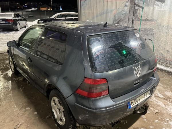 Pelēks Volkswagen Golf 2001 Jonava, ar dzinēja tilpumu 1.90 L un nobraukumu 489 tūkst. km par 600 €, foto 5 vietnē AUTOMOTO.COM.LV