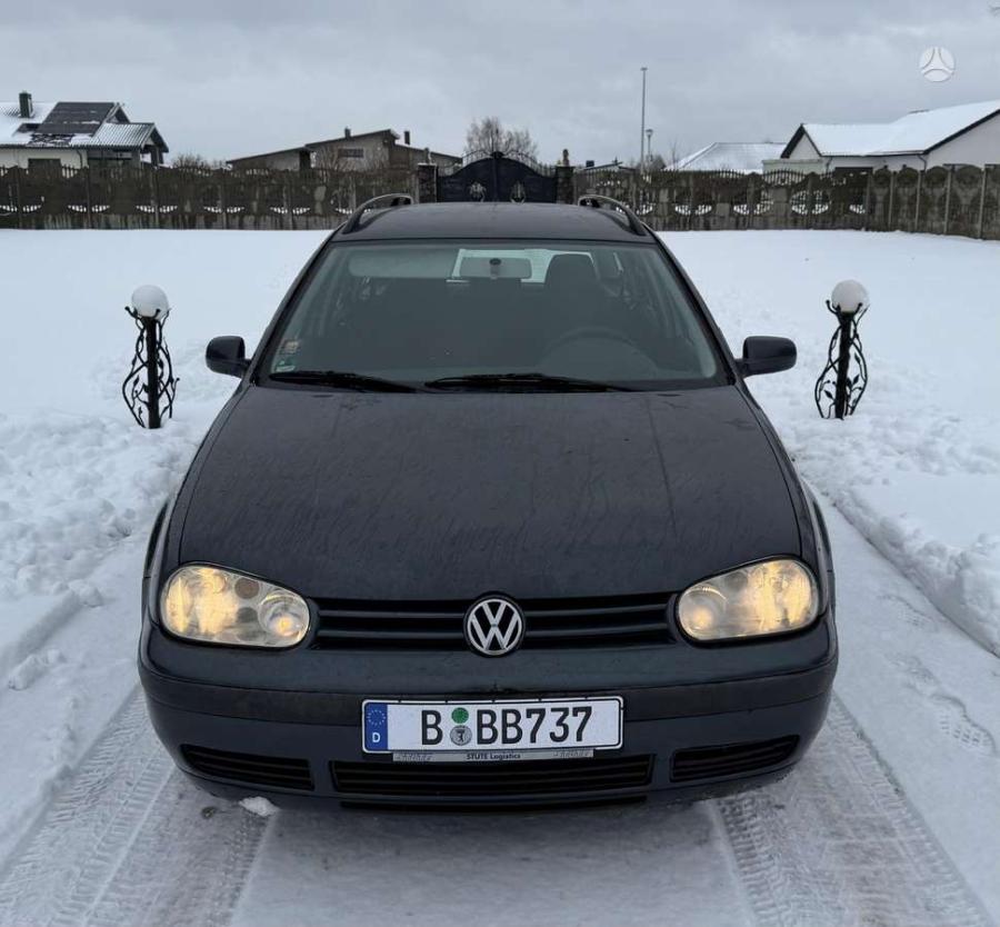 Grey Volkswagen Golf 2001 in Kedainiai, with an engine capacity of 1.90 L and mileage of 330 thousand km for 1249 €, photo 2 on AUTOMOTO.COM.LV