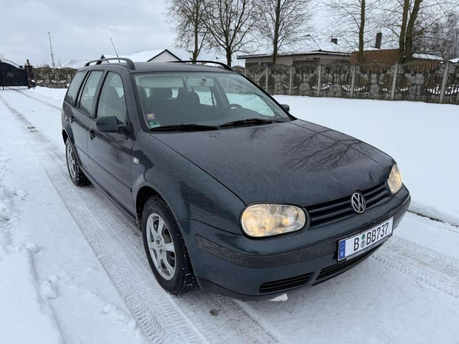 Grey Volkswagen Golf 2001 in Kedainiai, with an engine capacity of 1.90 L and mileage of 330 thousand km for 1249 €, photo 3 on AUTOMOTO.COM.LV