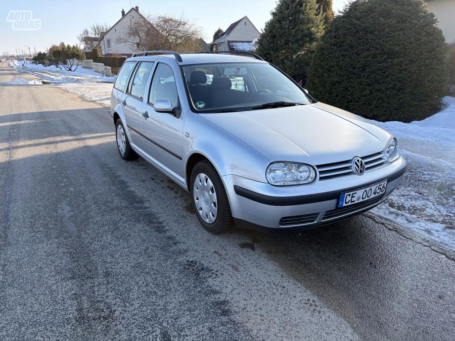Pelēks Volkswagen Golf 2001 Lazdijai, ar dzinēja tilpumu 1.60 L un nobraukumu 305 tūkst. km par 2250 €, foto 1 vietnē AUTOMOTO.COM.LV