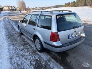 Pelēks Volkswagen Golf 2001 Lazdijai, ar dzinēja tilpumu 1.60 L un nobraukumu 305 tūkst. km par 2250 €, foto 5 vietnē AUTOMOTO.COM.LV