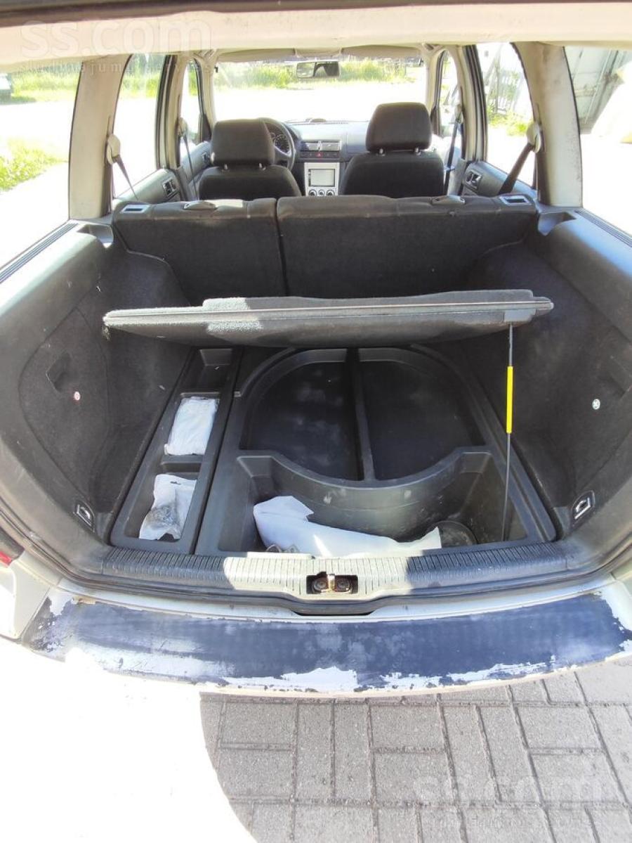 Pelēks Volkswagen Golf 2001 Rīga, ar dzinēja tilpumu 1.90 L un nobraukumu 415 tūkst. km par 1050 €, foto 17 vietnē AUTOMOTO.COM.LV