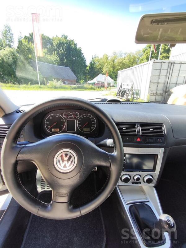 Grey Volkswagen Golf 2001 in Riga, with an engine capacity of 1.90 L and mileage of 415 thousand km for 900 €, photo 10 on AUTOMOTO.COM.LV