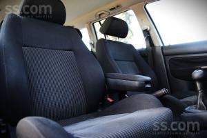 Pelēks Volkswagen Golf 2001 Ogre, ar dzinēja tilpumu 1.90 L un nobraukumu 199 tūkst. km par 2350 €, foto 9 vietnē AUTOMOTO.COM.LV