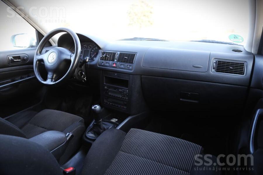 Pelēks Volkswagen Golf 2001 Ogre, ar dzinēja tilpumu 1.90 L un nobraukumu 199 tūkst. km par 2350 €, foto 11 vietnē AUTOMOTO.COM.LV