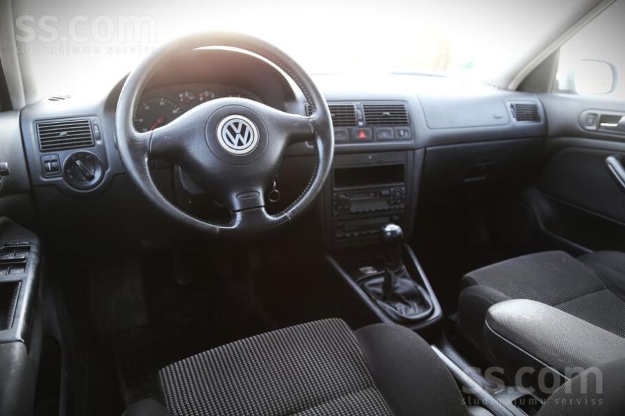 Pelēks Volkswagen Golf 2001 Ogre, ar dzinēja tilpumu 1.90 L un nobraukumu 199 tūkst. km par 2350 €, foto 15 vietnē AUTOMOTO.COM.LV