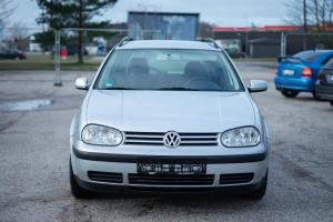 Grey Volkswagen Golf 2001 in Liepaja, with an engine capacity of 1.60 L and mileage of 206 thousand km for 2650 €, photo 7 on AUTOMOTO.COM.LV