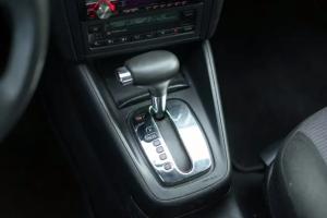 Grey Volkswagen Golf 2001 in Liepaja, with an engine capacity of 1.60 L and mileage of 206 thousand km for 2650 €, photo 15 on AUTOMOTO.COM.LV