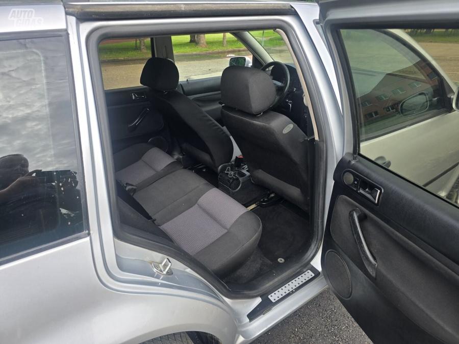 Pelēks Volkswagen Golf 2001 Jurbarkas, ar dzinēja tilpumu 1.90 L un nobraukumu 320 tūkst. km par 1450 €, foto 8 vietnē AUTOMOTO.COM.LV
