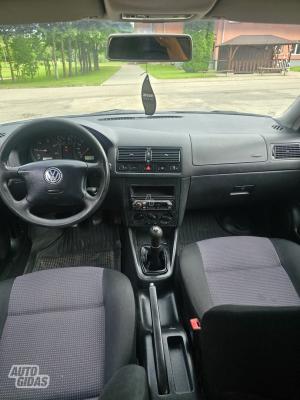 Pelēks Volkswagen Golf 2001 Jurbarkas, ar dzinēja tilpumu 1.90 L un nobraukumu 320 tūkst. km par 1450 €, foto 9 vietnē AUTOMOTO.COM.LV