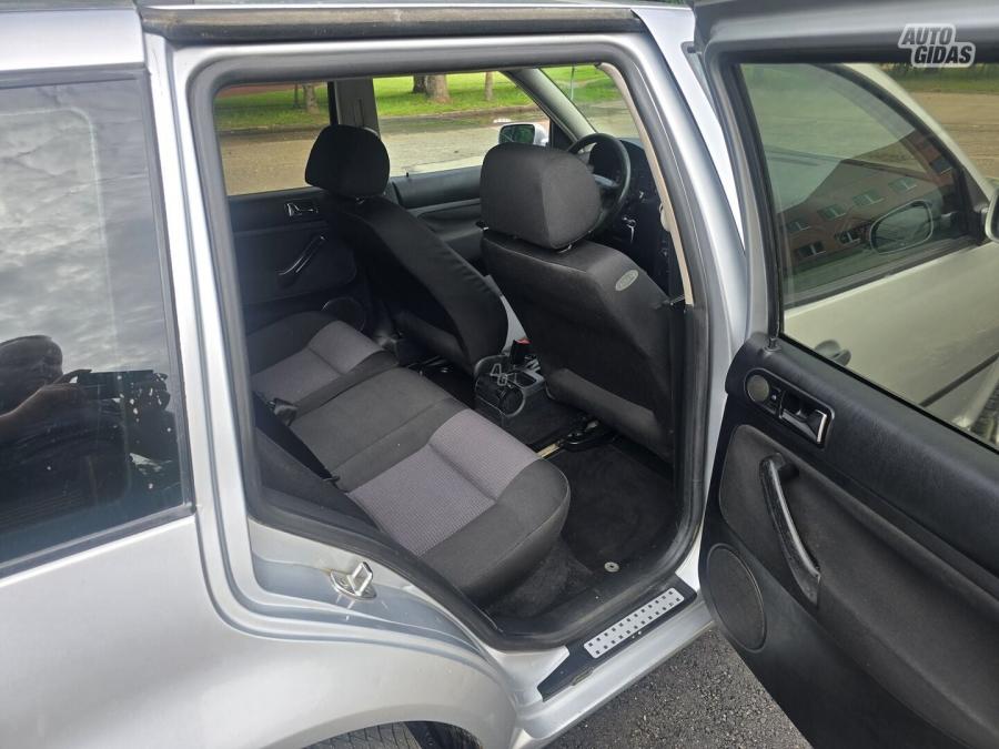 Pelēks Volkswagen Golf 2001 Jurbarkas, ar dzinēja tilpumu 1.90 L un nobraukumu 320 tūkst. km par 1250 €, foto 8 vietnē AUTOMOTO.COM.LV