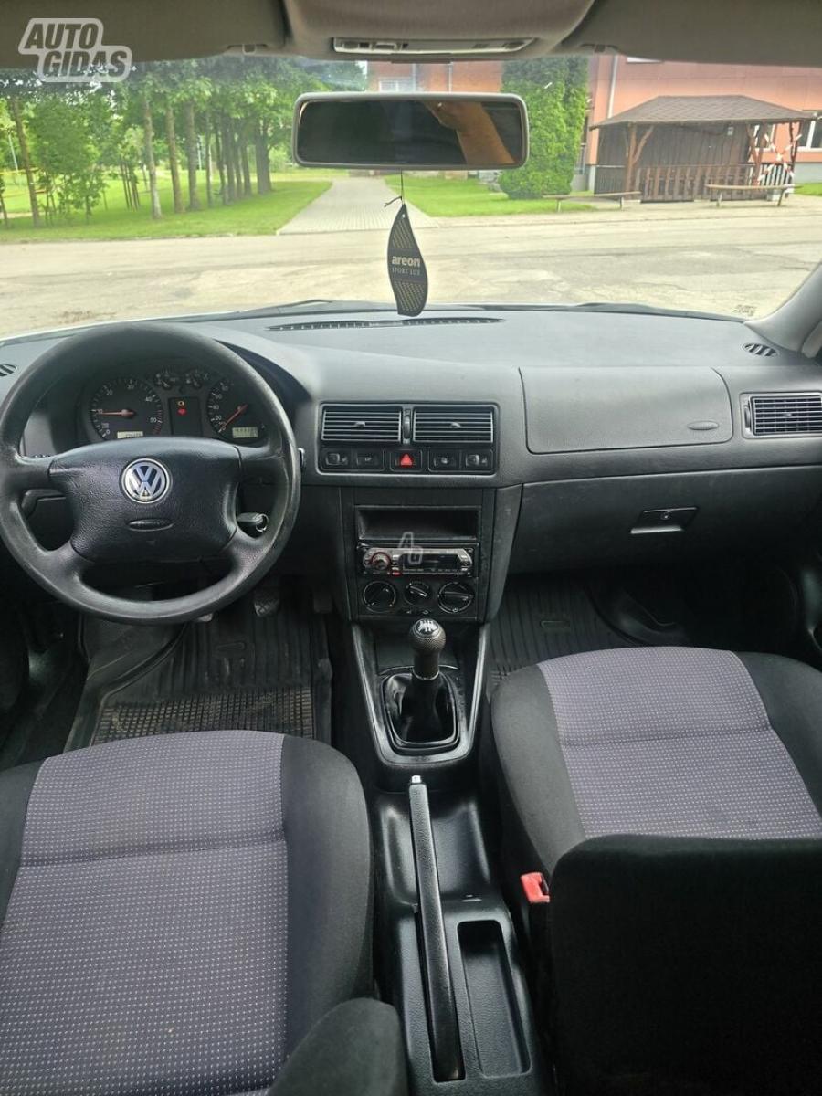 Pelēks Volkswagen Golf 2001 Jurbarkas, ar dzinēja tilpumu 1.90 L un nobraukumu 320 tūkst. km par 1250 €, foto 9 vietnē AUTOMOTO.COM.LV