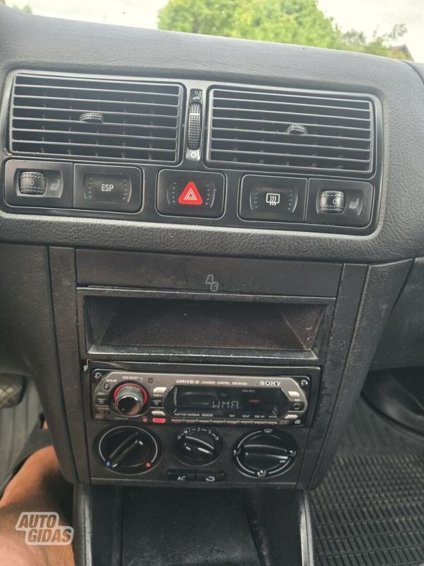 Pelēks Volkswagen Golf 2001 Jurbarkas, ar dzinēja tilpumu 1.90 L un nobraukumu 320 tūkst. km par 1250 €, foto 9 vietnē AUTOMOTO.COM.LV
