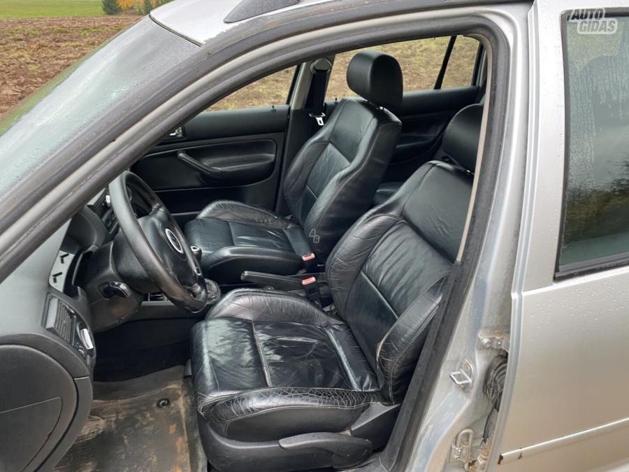 Pelēks Volkswagen Golf 2001 Prienai, ar dzinēja tilpumu 1.90 L un nobraukumu 360 tūkst. km par 999 €, foto 8 vietnē AUTOMOTO.COM.LV