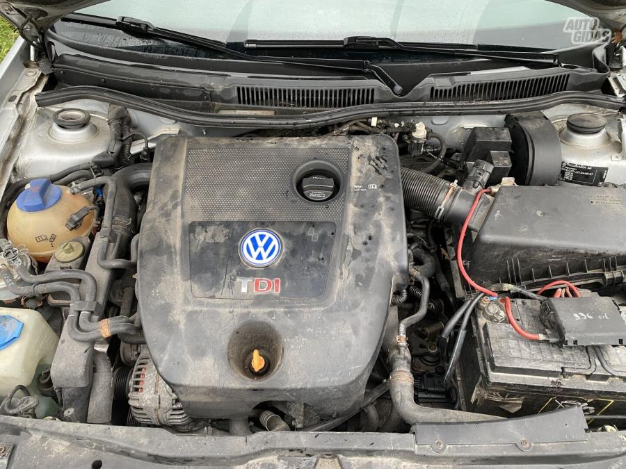 Pelēks Volkswagen Golf 2001 Prienai, ar dzinēja tilpumu 1.90 L un nobraukumu 360 tūkst. km par 999 €, foto 12 vietnē AUTOMOTO.COM.LV