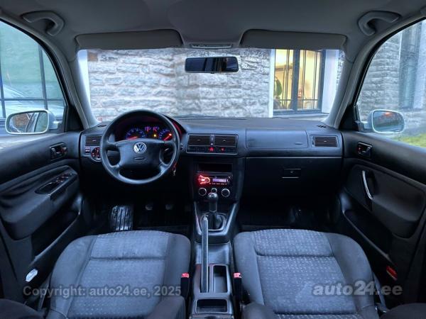 Pelēks Volkswagen Golf 2002 Tallina, ar dzinēja tilpumu 2.00 L un nobraukumu 250 tūkst. km par 999 €, foto 11 vietnē AUTOMOTO.COM.LV
