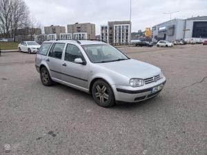 Pelēks Volkswagen Golf 2002 Viļņa, ar dzinēja tilpumu 1.60 L un nobraukumu 288 tūkst. km par 1100 €, foto 3 vietnē AUTOMOTO.COM.LV
