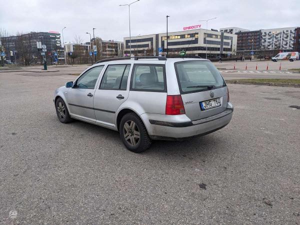 Pelēks Volkswagen Golf 2002 Viļņa, ar dzinēja tilpumu 1.60 L un nobraukumu 288 tūkst. km par 1100 €, foto 4 vietnē AUTOMOTO.COM.LV