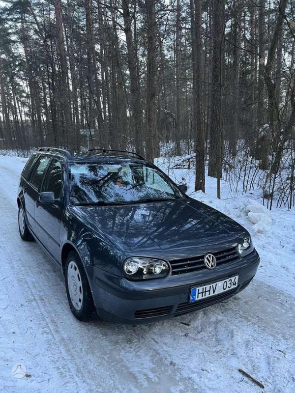 Pelēks Volkswagen Golf 2002 Viļņa, ar dzinēja tilpumu 0.00 L un nobraukumu 320 tūkst. km par 1495 €, foto 3 vietnē AUTOMOTO.COM.LV