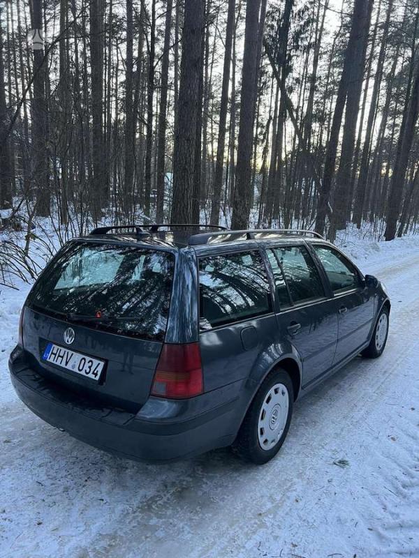 Pelēks Volkswagen Golf 2002 Viļņa, ar dzinēja tilpumu 0.00 L un nobraukumu 320 tūkst. km par 1495 €, foto 4 vietnē AUTOMOTO.COM.LV