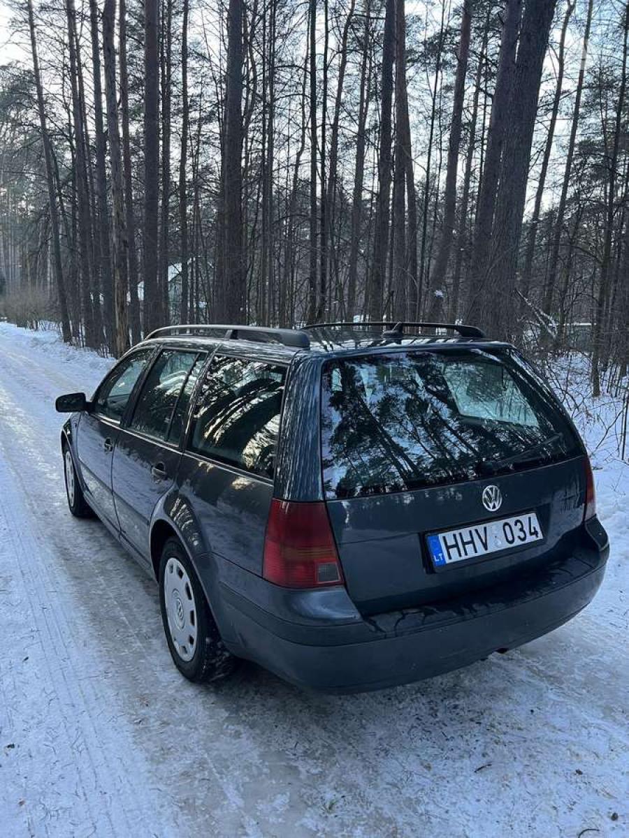 Серый Фольксваген Гольф 2002 в Вильнюс, объемом двигателя 0.00 л и пробегом 320 тыс. км за 1495 €, фото 5 на AUTOMOTO.COM.LV