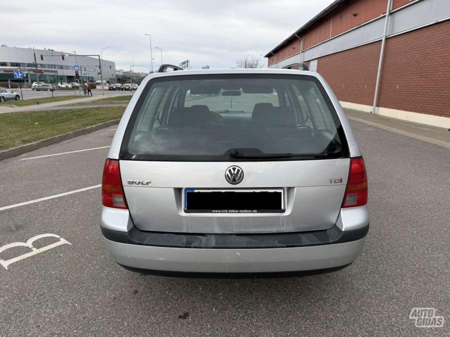 Pelēks Volkswagen Golf 2002 Viļņa, ar dzinēja tilpumu 1.90 L un nobraukumu 273 tūkst. km par 690 €, foto 6 vietnē AUTOMOTO.COM.LV
