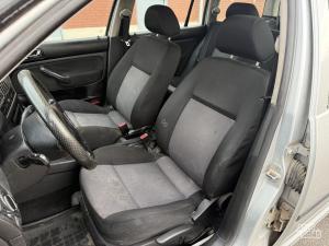Pelēks Volkswagen Golf 2002 Viļņa, ar dzinēja tilpumu 1.90 L un nobraukumu 273 tūkst. km par 690 €, foto 11 vietnē AUTOMOTO.COM.LV