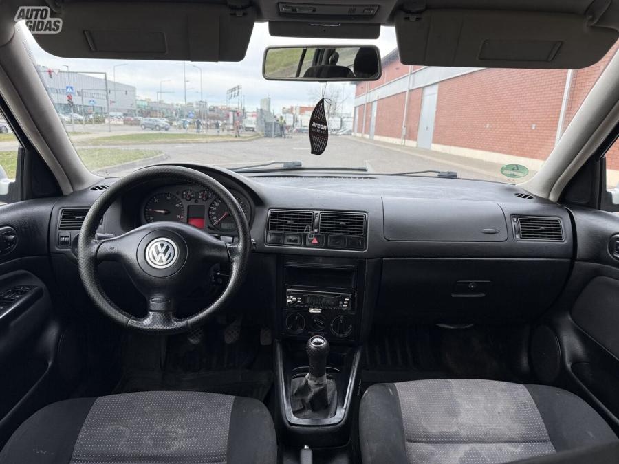 Grey Volkswagen Golf 2002 in Vilnius, with an engine capacity of 1.90 L and mileage of 273 thousand km for 1250 €, photo 14 on AUTOMOTO.COM.LV