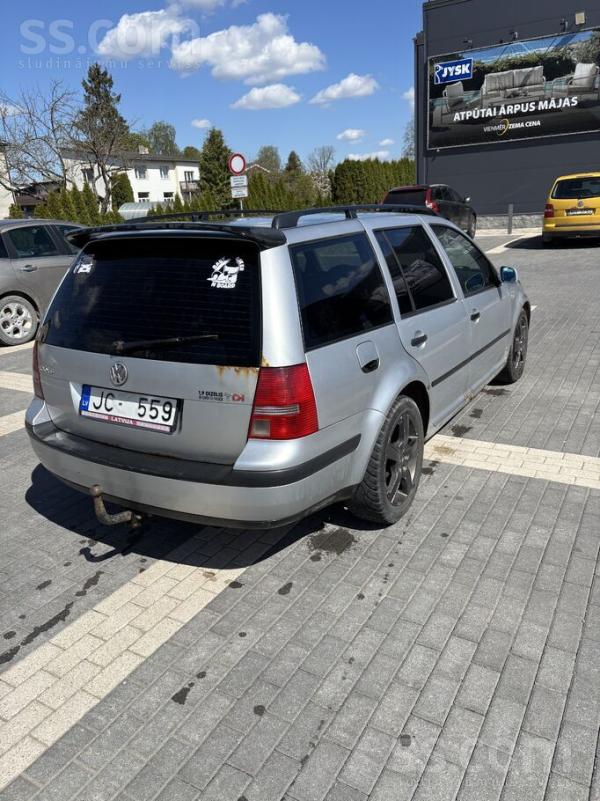 Pelēks Volkswagen Golf 2002 Valmiera, ar dzinēja tilpumu 1.90 L un nobraukumu 295 tūkst. km par 1300 €, foto 3 vietnē AUTOMOTO.COM.LV