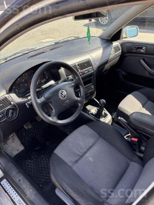 Pelēks Volkswagen Golf 2002 Valmiera, ar dzinēja tilpumu 1.90 L un nobraukumu 295 tūkst. km par 1300 €, foto 7 vietnē AUTOMOTO.COM.LV