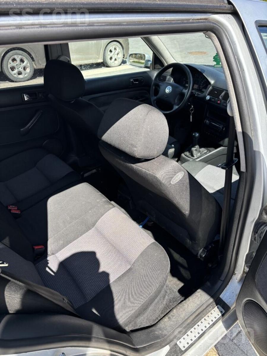 Pelēks Volkswagen Golf 2002 Valmiera, ar dzinēja tilpumu 1.90 L un nobraukumu 295 tūkst. km par 1300 €, foto 8 vietnē AUTOMOTO.COM.LV