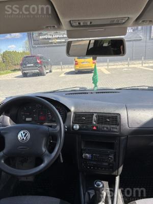 Pelēks Volkswagen Golf 2002 Valmiera, ar dzinēja tilpumu 1.90 L un nobraukumu 295 tūkst. km par 1300 €, foto 10 vietnē AUTOMOTO.COM.LV