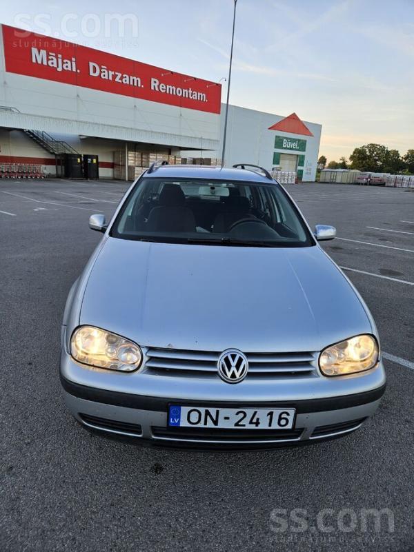 Pelēks Volkswagen Golf 2002 Valmiera, ar dzinēja tilpumu 1.90 L un nobraukumu 413 tūkst. km par 1150 €, foto 3 vietnē AUTOMOTO.COM.LV