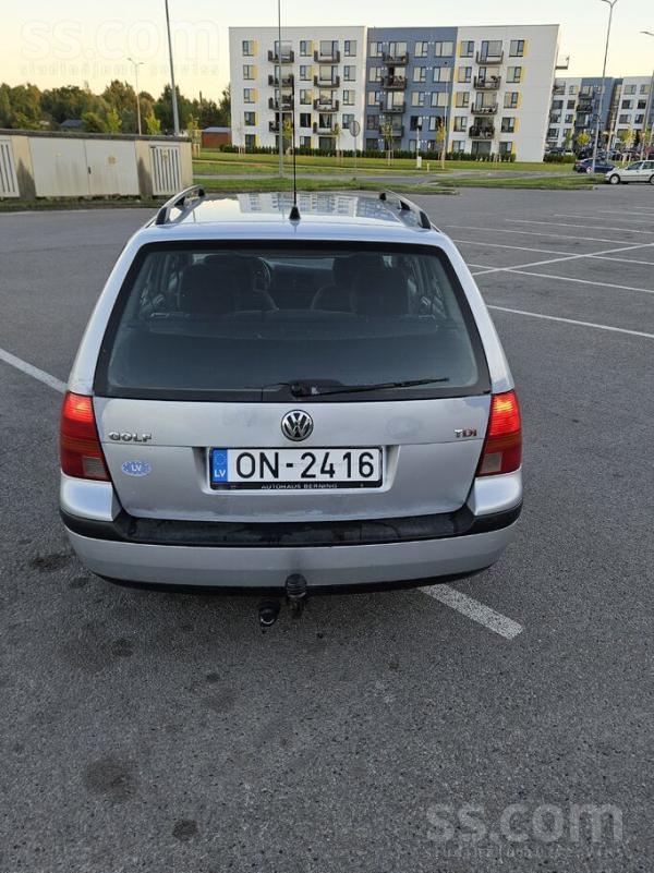Pelēks Volkswagen Golf 2002 Valmiera, ar dzinēja tilpumu 1.90 L un nobraukumu 413 tūkst. km par 1150 €, foto 6 vietnē AUTOMOTO.COM.LV