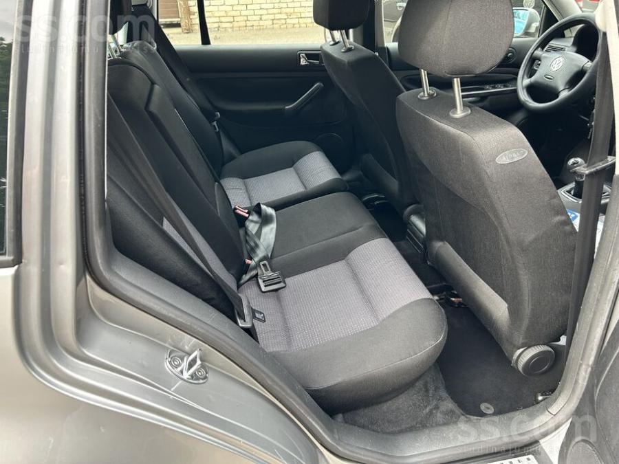 Pelēks Volkswagen Golf 2002 Limbaži, ar dzinēja tilpumu 1.60 L un nobraukumu 218 tūkst. km par 2850 €, foto 9 vietnē AUTOMOTO.COM.LV