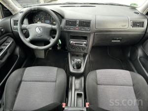 Pelēks Volkswagen Golf 2002 Limbaži, ar dzinēja tilpumu 1.60 L un nobraukumu 218 tūkst. km par 2850 €, foto 10 vietnē AUTOMOTO.COM.LV