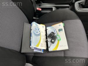 Pelēks Volkswagen Golf 2002 Limbaži, ar dzinēja tilpumu 1.60 L un nobraukumu 218 tūkst. km par 2850 €, foto 12 vietnē AUTOMOTO.COM.LV