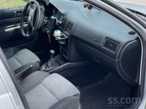 Grey Volkswagen Golf 2002 in Daugavpils, with an engine capacity of 1.90 L and mileage of 0 thousand km for 2250 €, photo 7 on AUTOMOTO.COM.LV